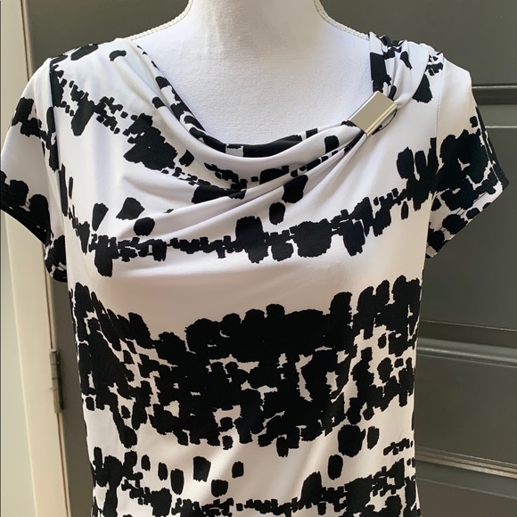 212 Collection | Tops | 22 Collection Sleeveless Blouse Euc Size Small ...